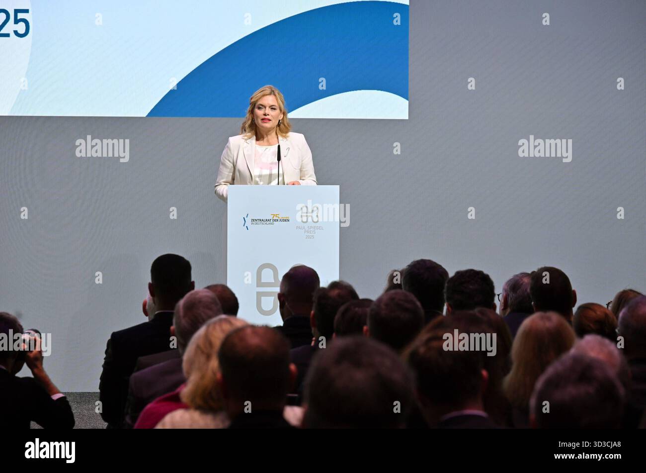 Die Aktivistin Karoline Preisler wird am Mittwoch 05.11.2025 in Berlin ...