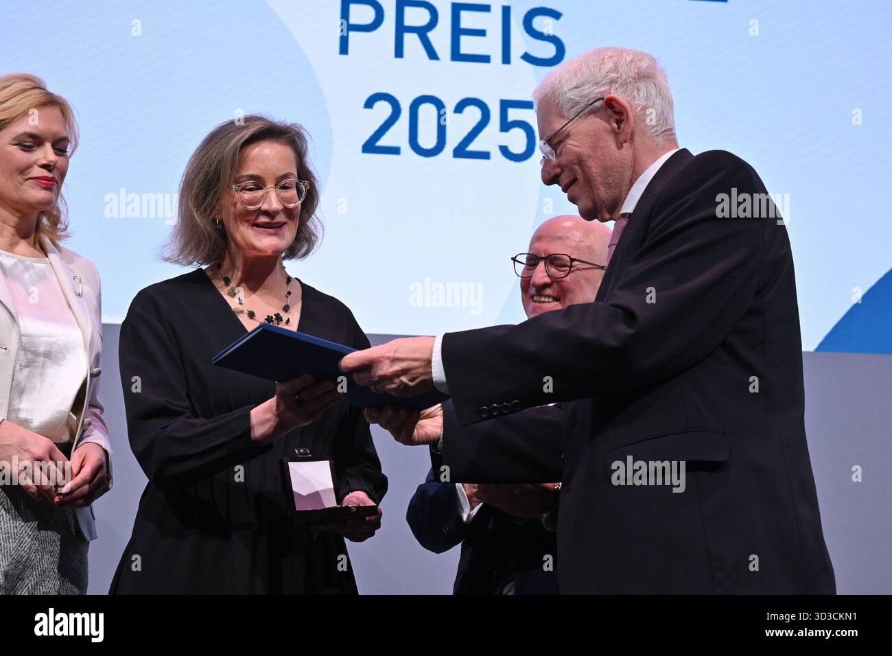 Die Aktivistin Karoline Preisler wird am Mittwoch 05.11.2025 in Berlin ...