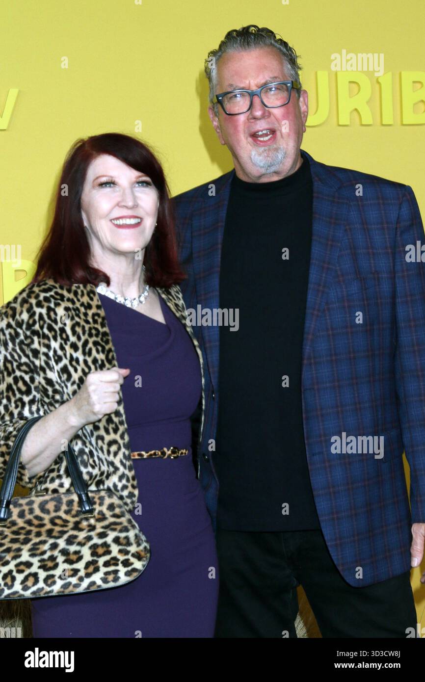 LOS ANGELES - NOV 4: Kate Flannery, Chris Haston at the Pluribus Season ...