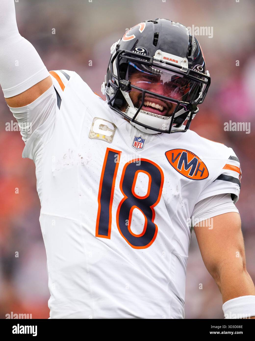 Chicago Bears quarterback Caleb Williams (18) reacts after a touchdown ...