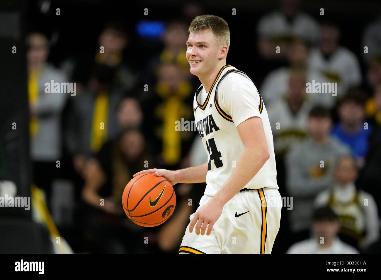 Iowa guard Bennett Stirtz drives up court during the second half of an ...