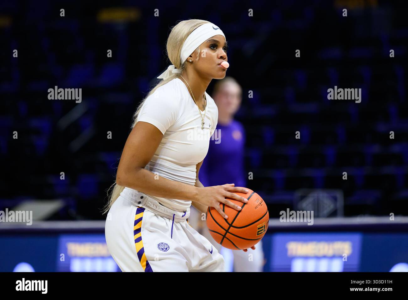 LSU's guard ZaKiyah Johnson (11) during pregame against Houston ...