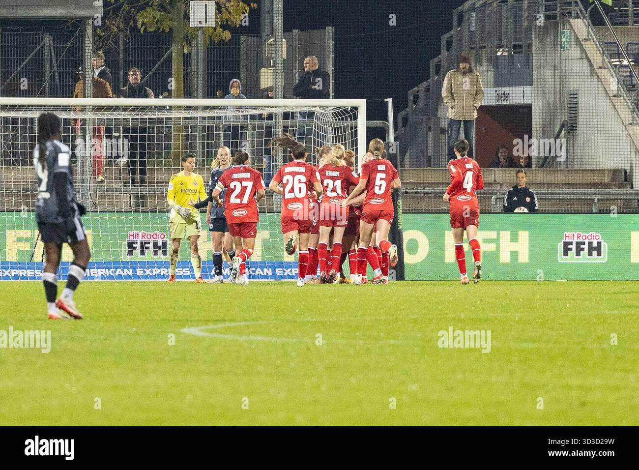 Cologne women celebrate the goal [goal] for 1:0, Laura Feiersinger (FC ...