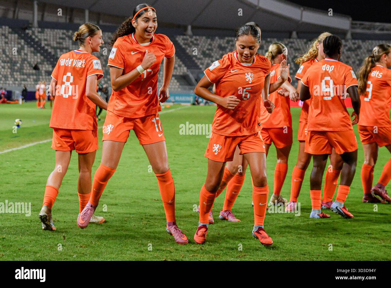 A players of Netherlands U-17 celebrates the goal of 1-0 during the ...