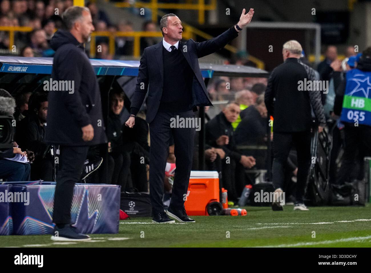 BRUGES, BELGIUM - NOVEMBER 5: Club Brugge head coach Nicky Hayen ...