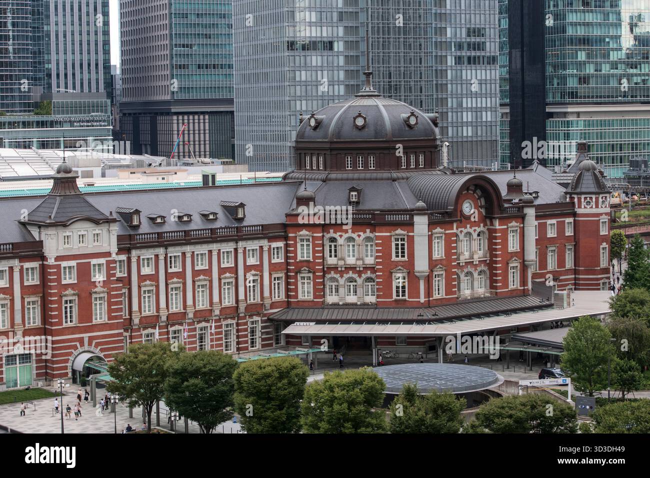 Marunouchi side tokyo railway hi-res stock photography and images - Alamy