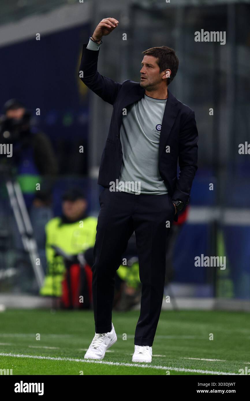 Cristian Chivu, head coach of Fc Internazionale gestures during the ...