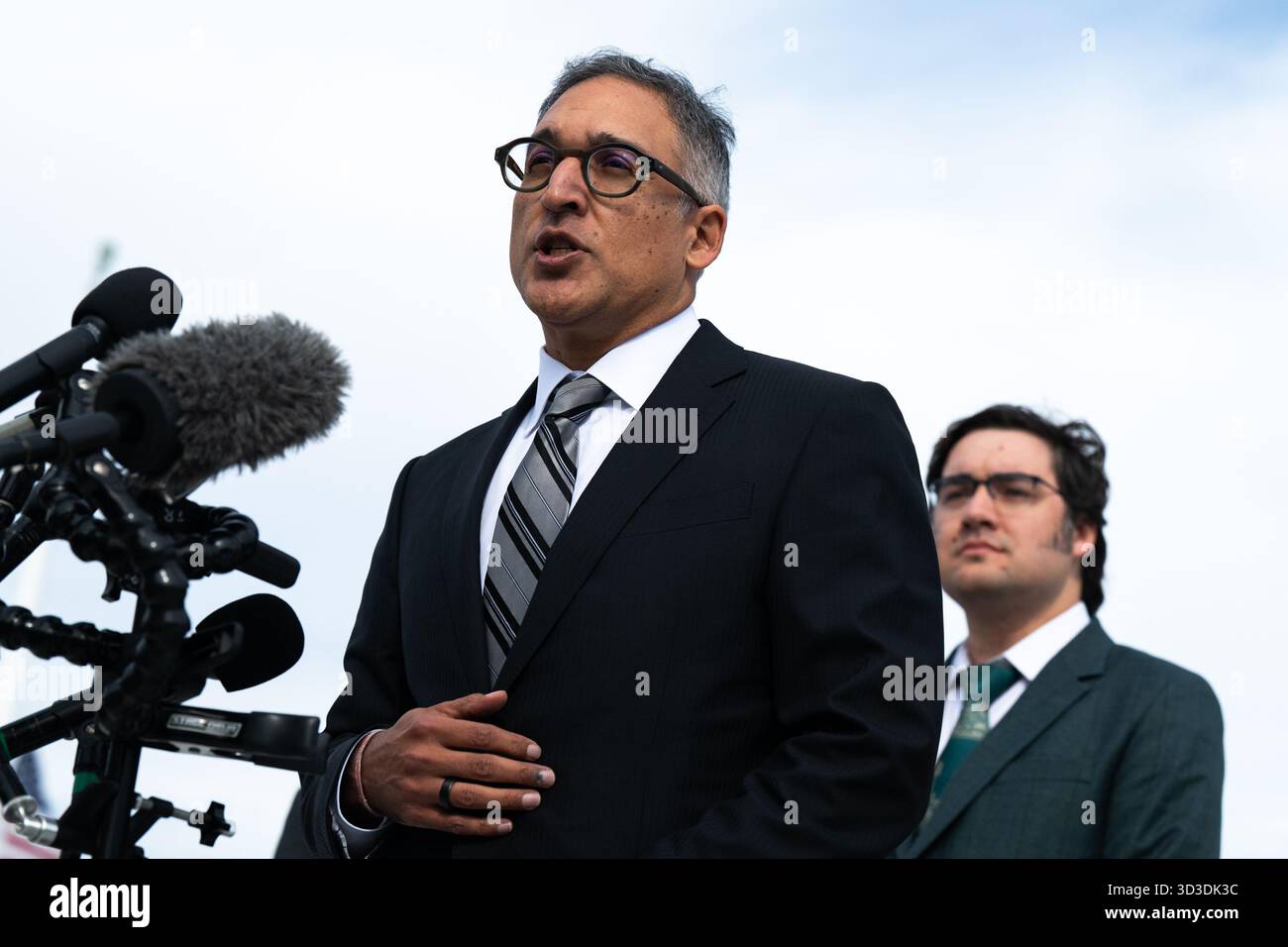 Attorney Neal Katyal speaks to press in front of the Supreme Court ...
