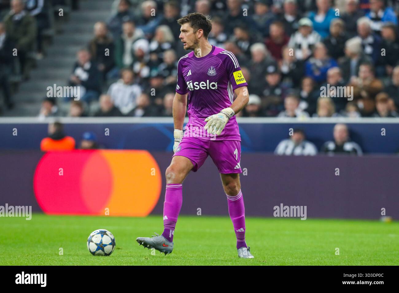 Nick Pope Of Newcastle United during the Newcastle United v Athletic ...