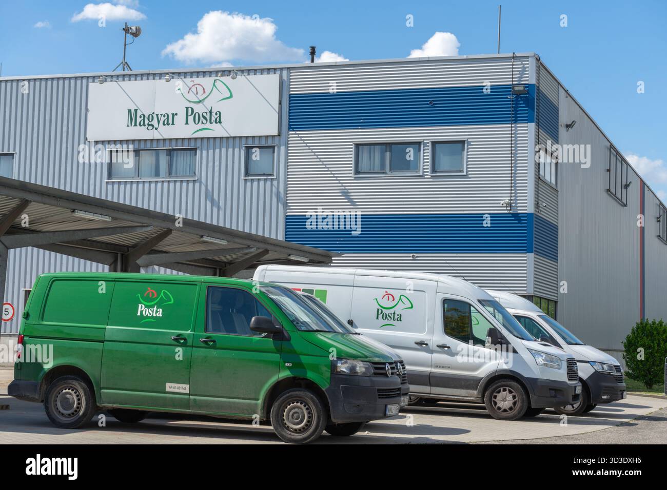 Delivery cargo post service hi-res stock photography and images - Alamy