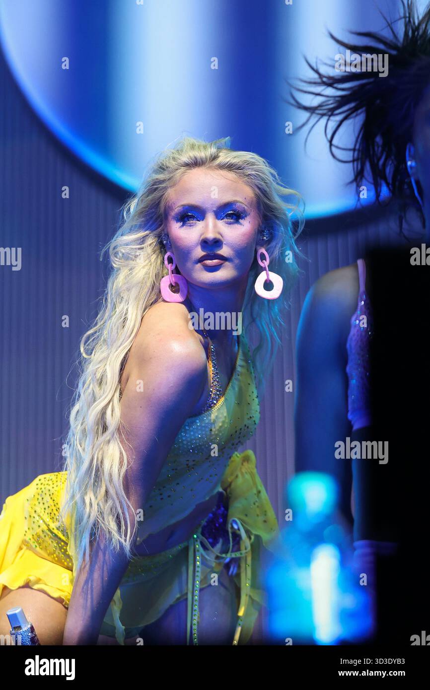 London, UK. November 5, 2025. Swedish singer Zara Larsson performs at ...