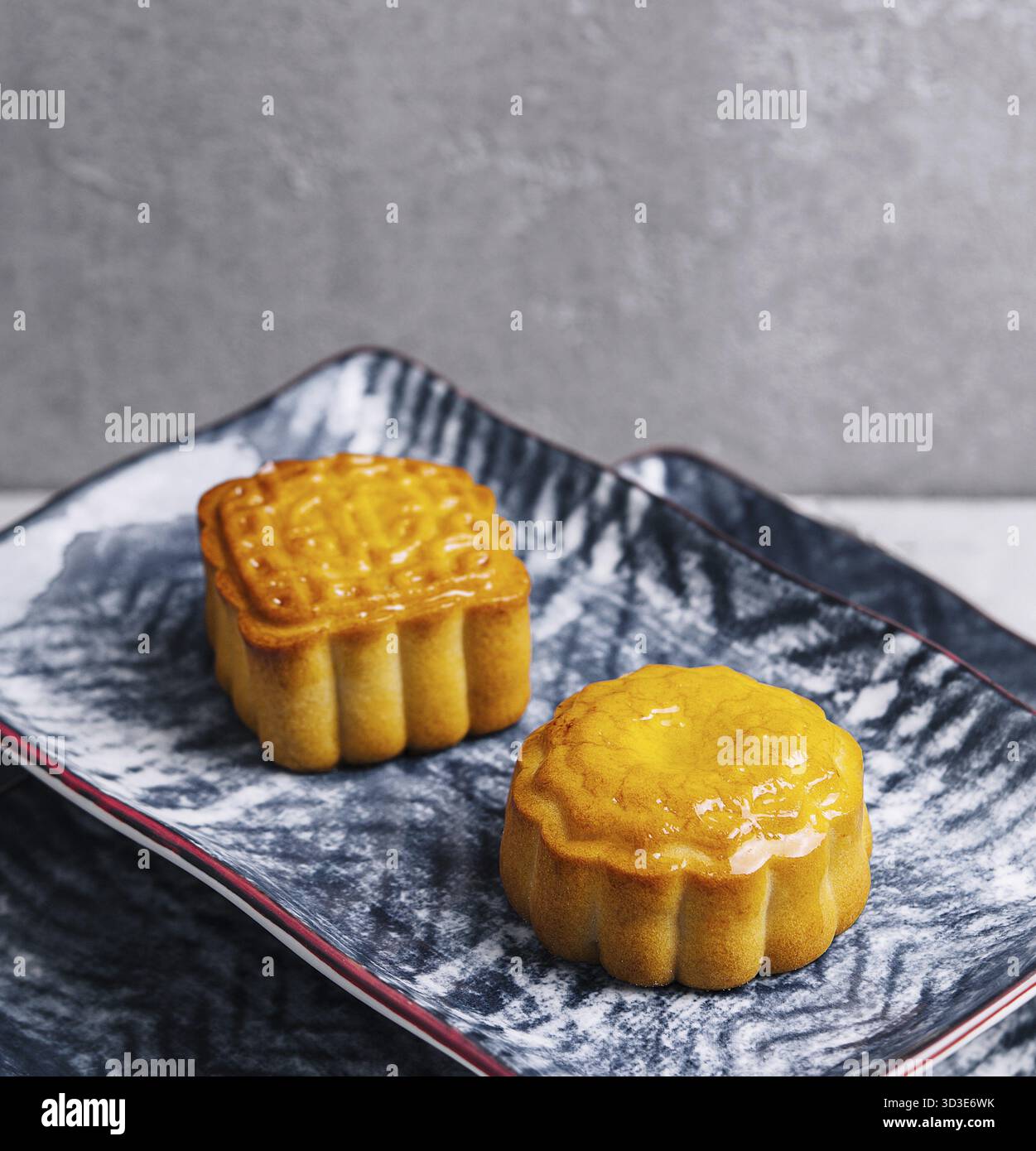 Two chinese cakes on hi-res stock photography and images - Alamy
