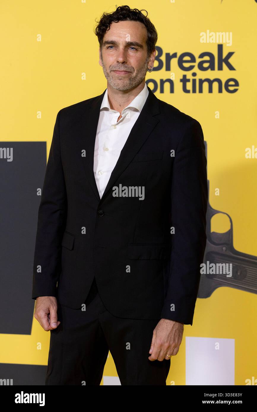 Ciro Miro attended 'II Premios Break on Time' Photocall at Galería de ...
