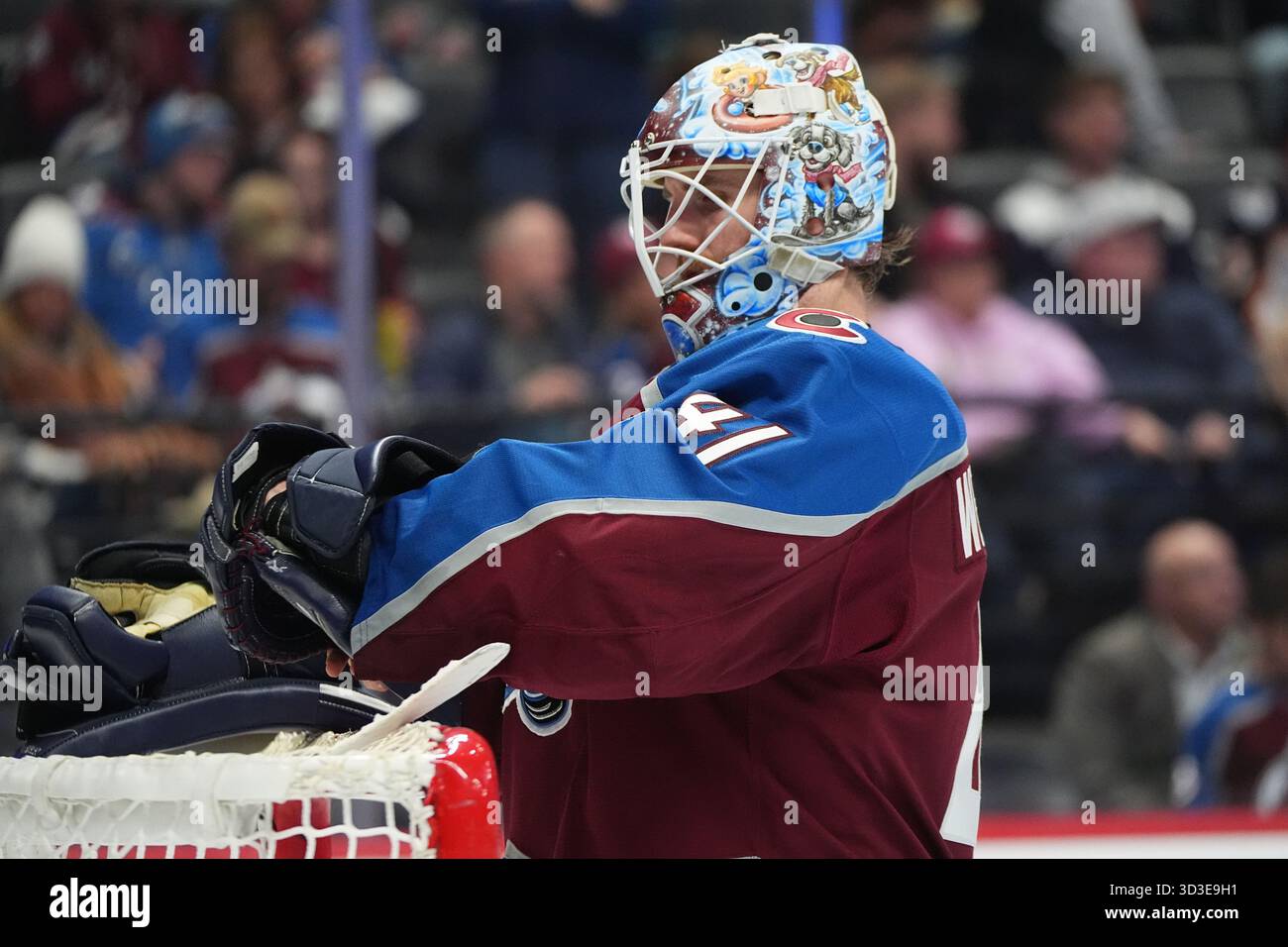 Colorado Avalanche goaltender Scott Wedgewood (41) in the second period ...