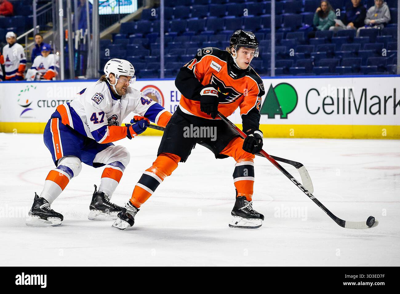 November 5, 2025: Lehigh Valley Phantoms forward Alex Bump (21) shoots ...