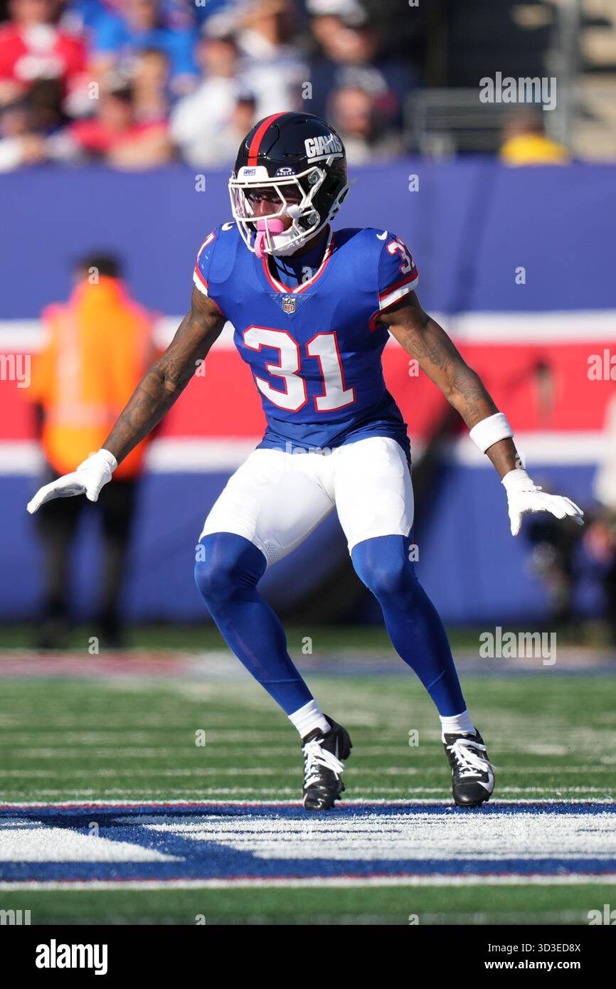 New York Giants cornerback Nic Jones (31) defends in the secondary ...