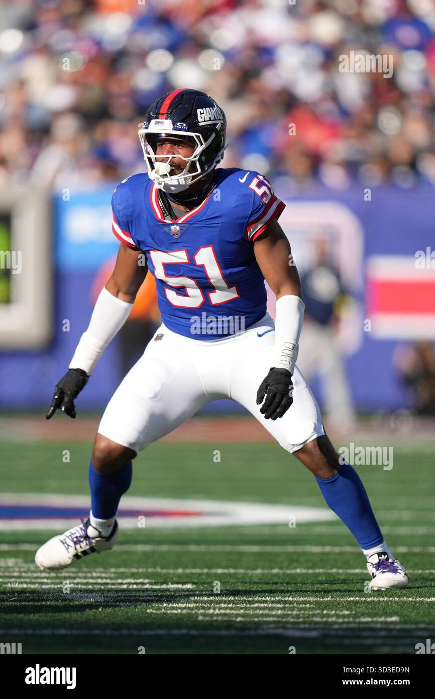 New York Giants linebacker Abdul Carter (51) defends near the line of ...