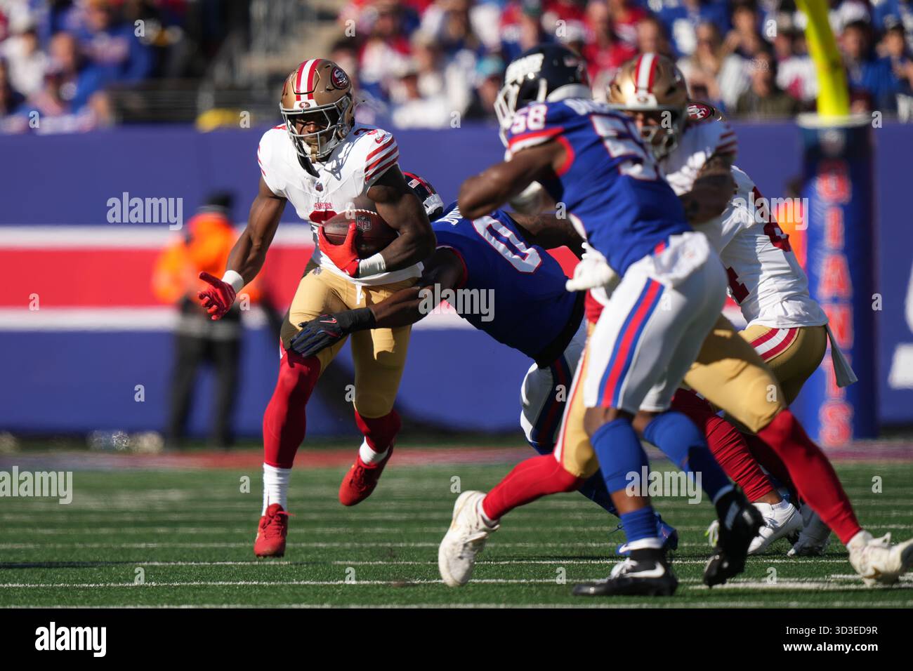 San Francisco 49ers wide receiver Robbie Chosen (3) breaks a tackle as ...