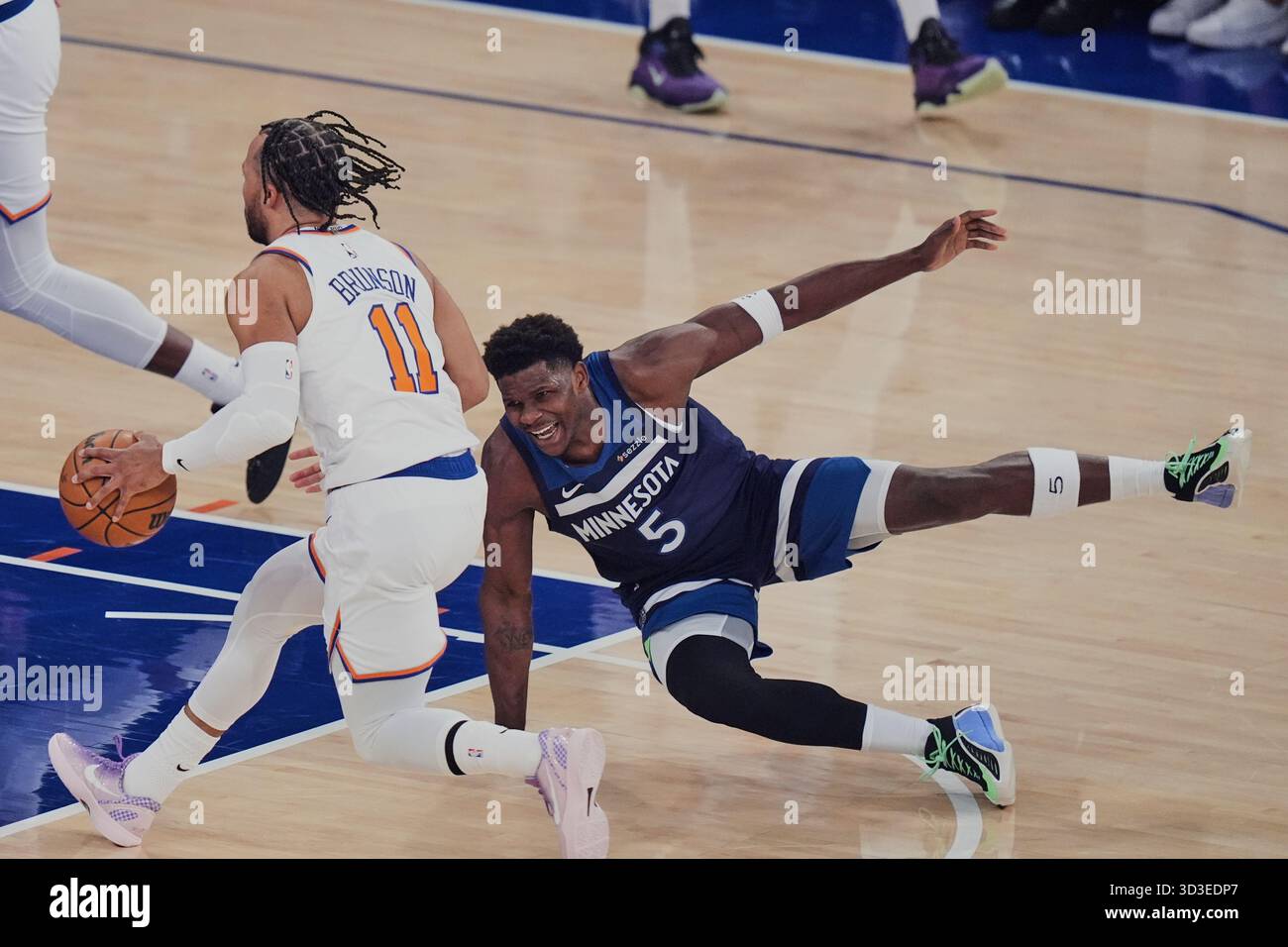 New York Knicks' Jalen Brunson (11) drives past Minnesota Timberwolves ...