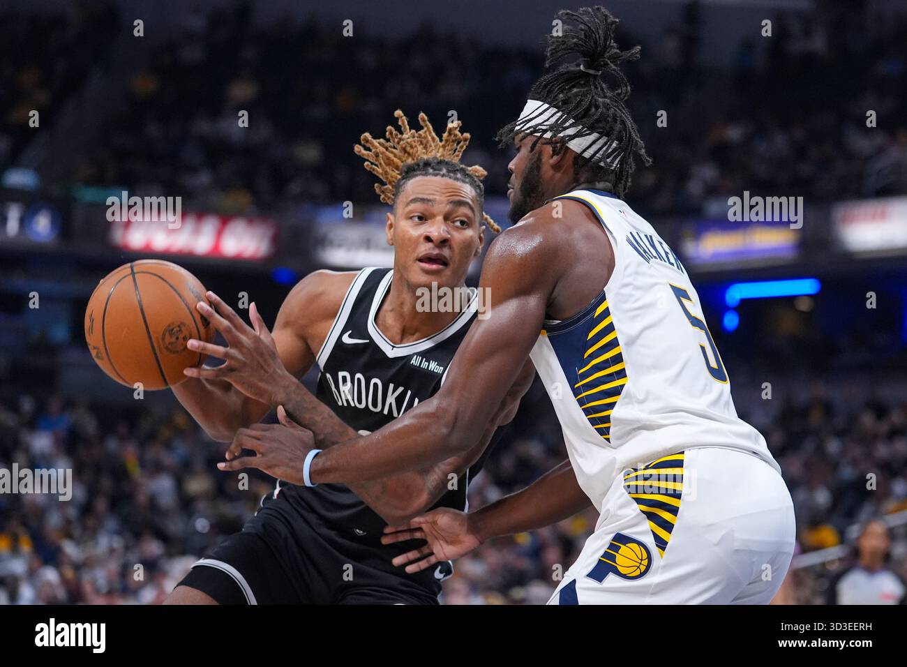Brooklyn Nets center Noah Clowney (21) drives on Indiana Pacers forward ...