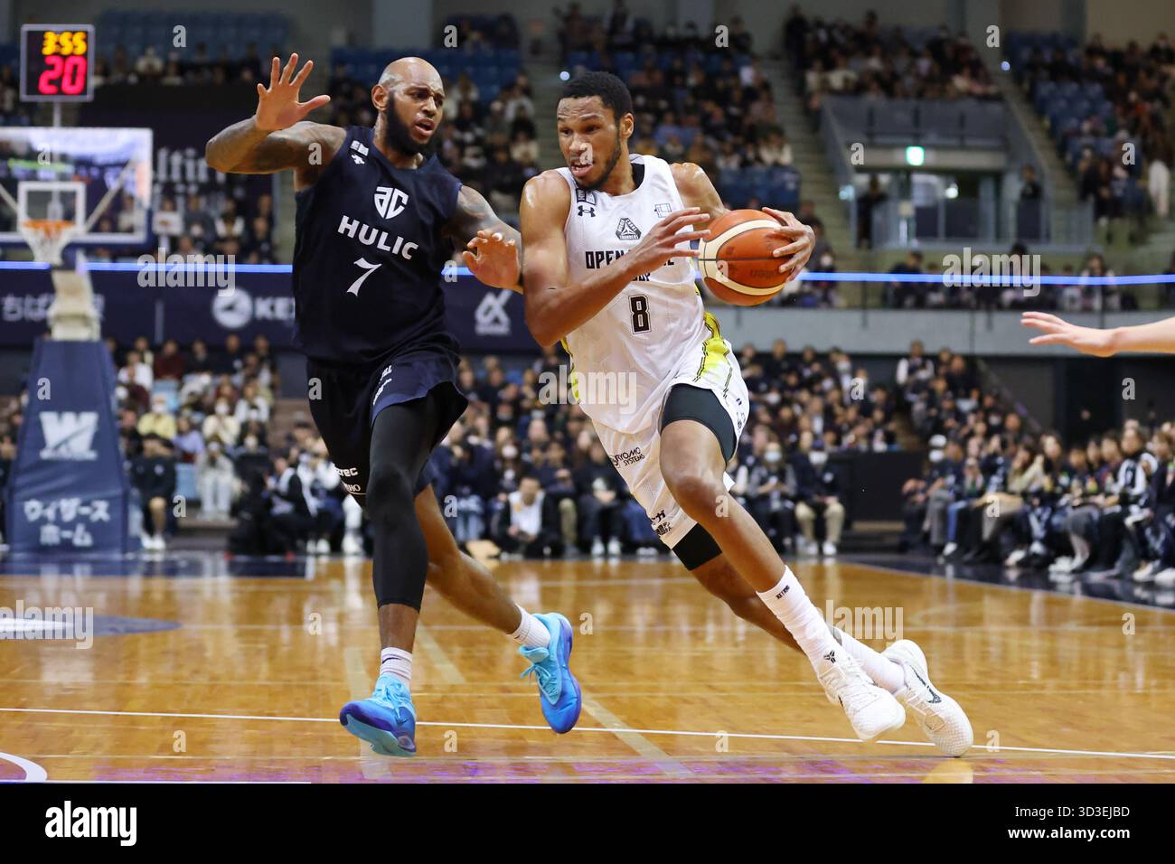 (L-R) Dererk Pardon (Altiri), Kerry Blackshear Jr (Crane Thunders ...