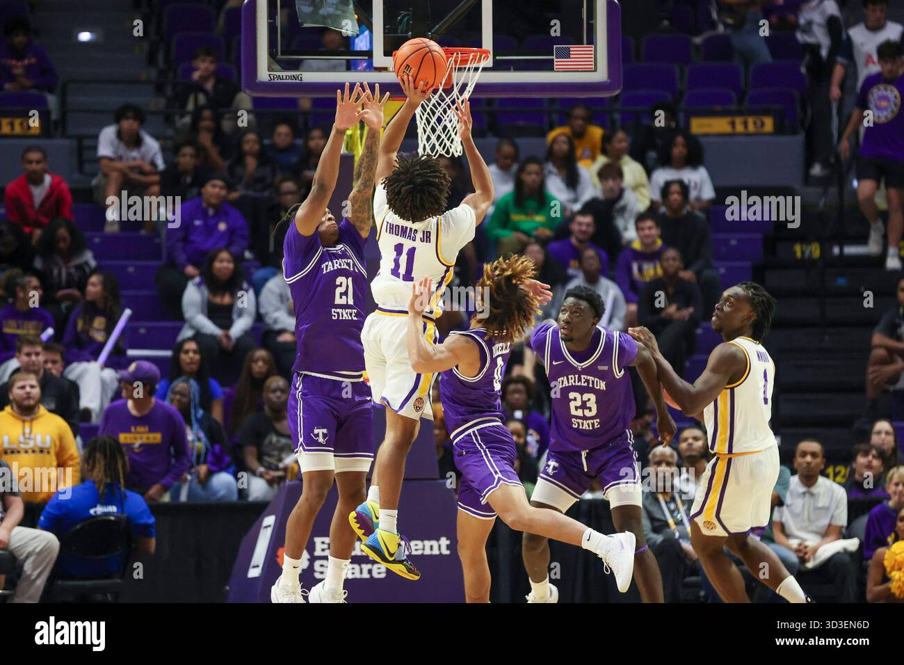 LSU Tigers guard Dedan Thomas Jr. (11) shoots a jumper in the paint ...