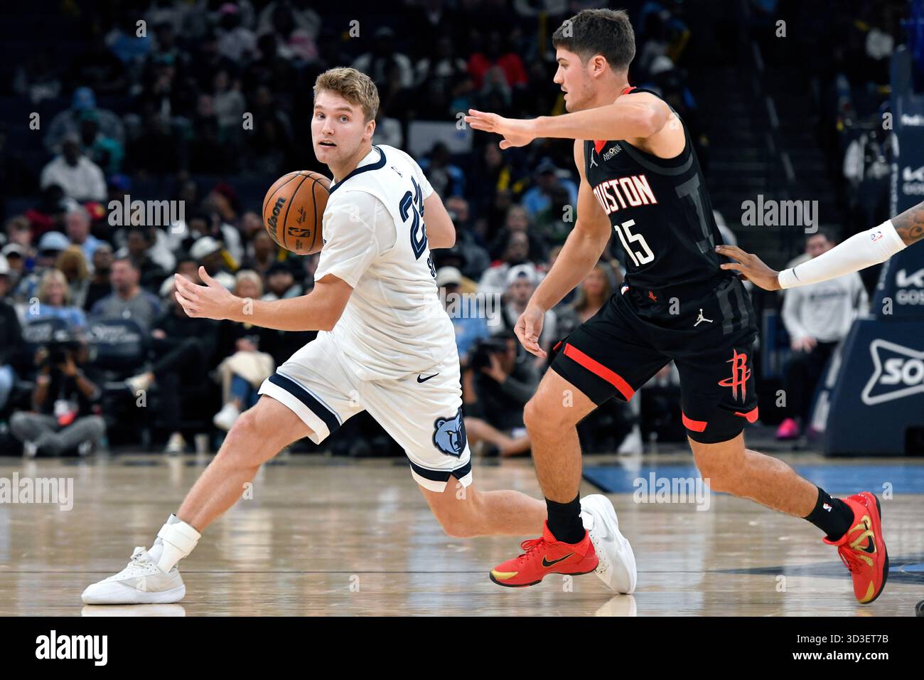 Memphis Grizzlies guard Cam Spencer (24) handles the ball ahead of ...