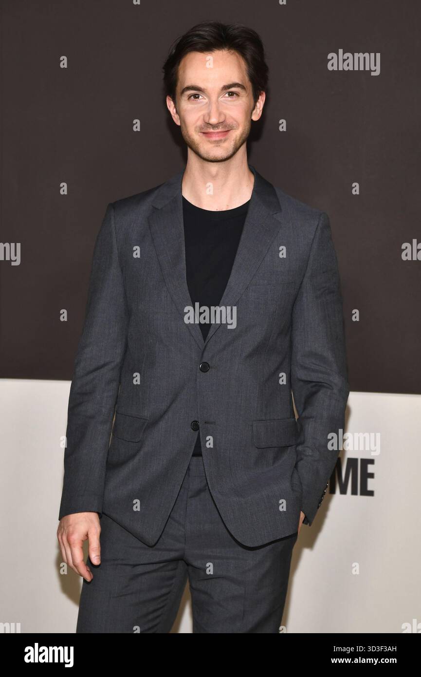 Daniel Pearle walking the carpet at Netflix's 'The Beast In Me' New ...