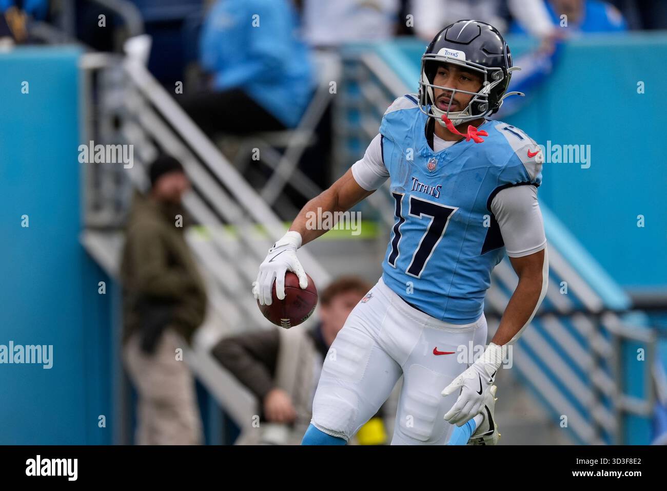 Tennessee Titans wide receiver Chimere Dike (17) plays during the first ...