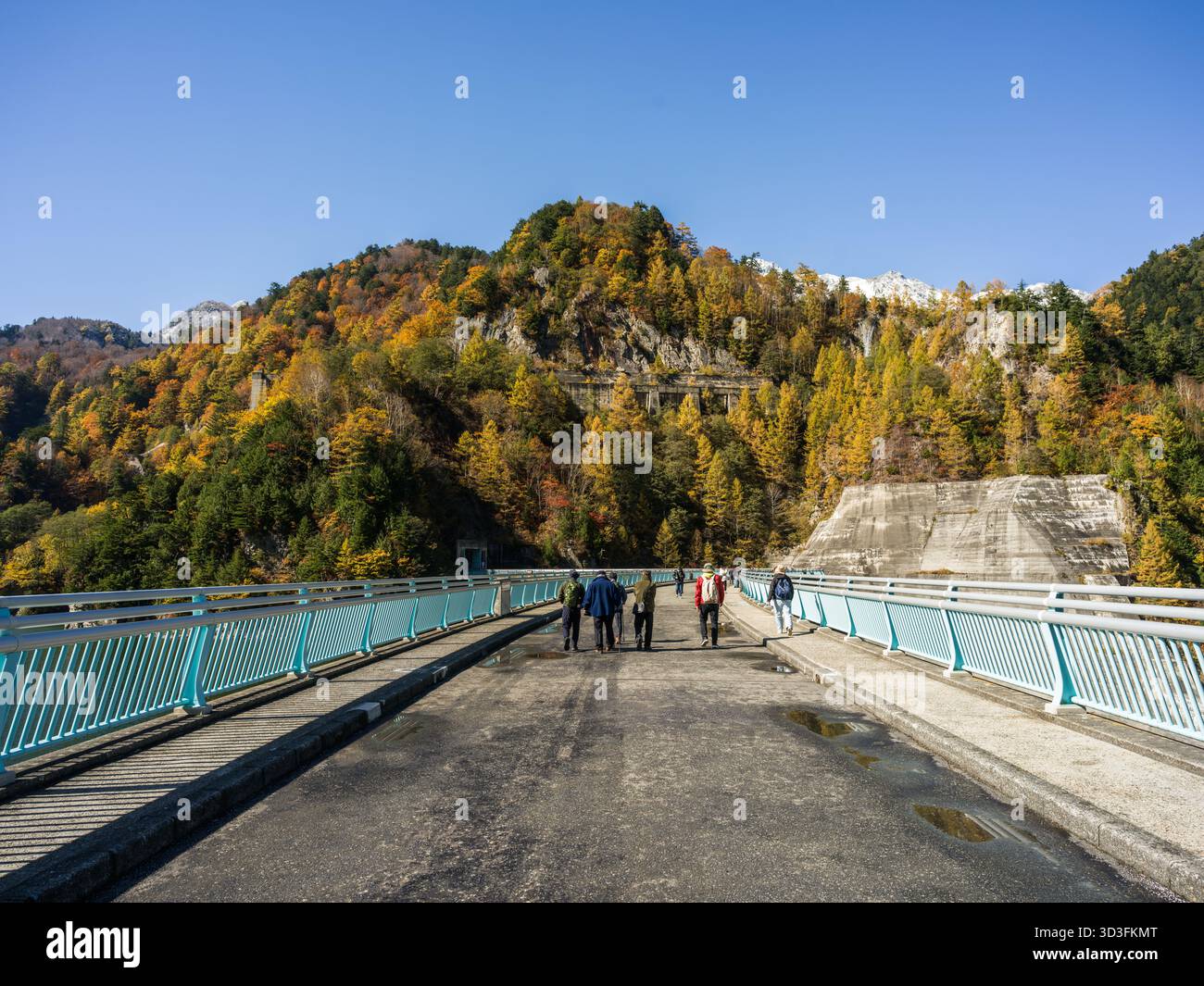The Kurobe Dam (黒部ダム) along the Tateyama Kurobe alpine route within the ...