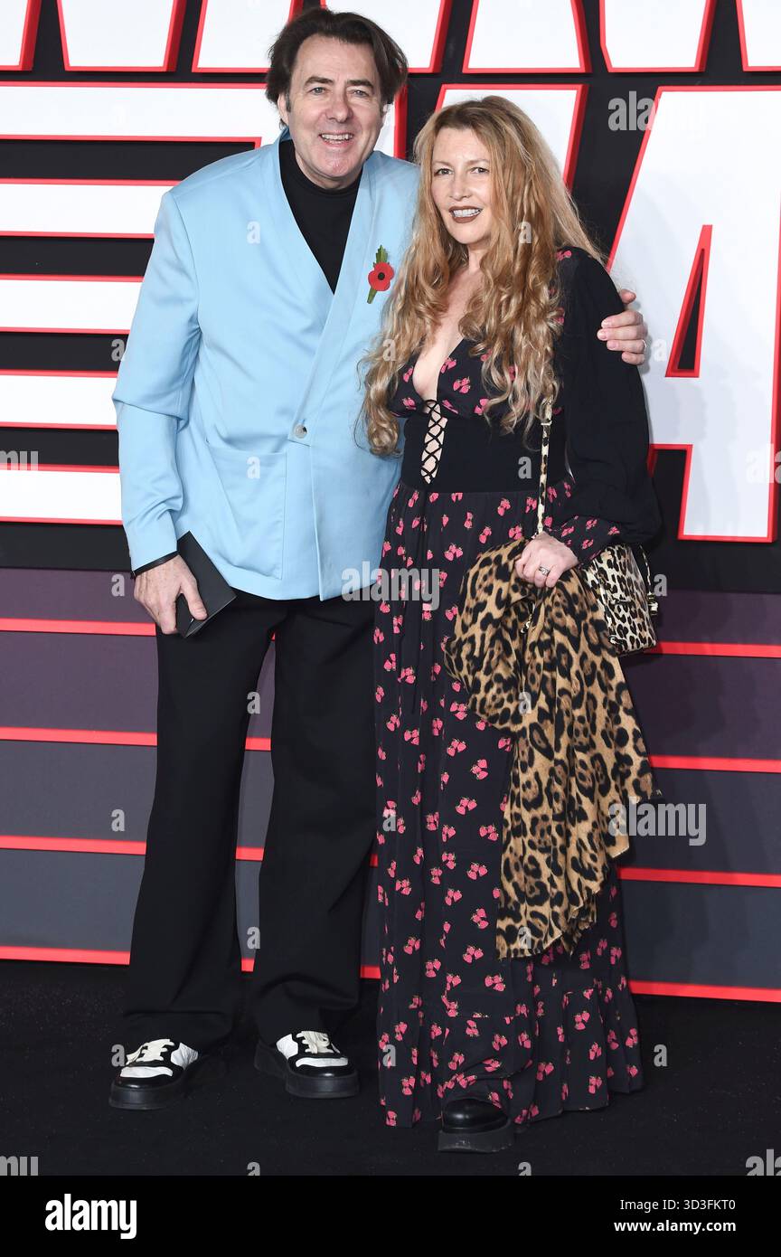 Jonathan Ross with wife Jane Goodman at the premiere of the film 'The ...
