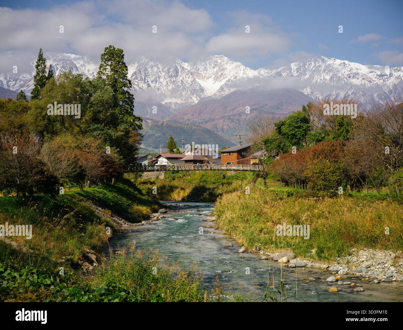 Serene mountains hi-res stock photography and images - Alamy