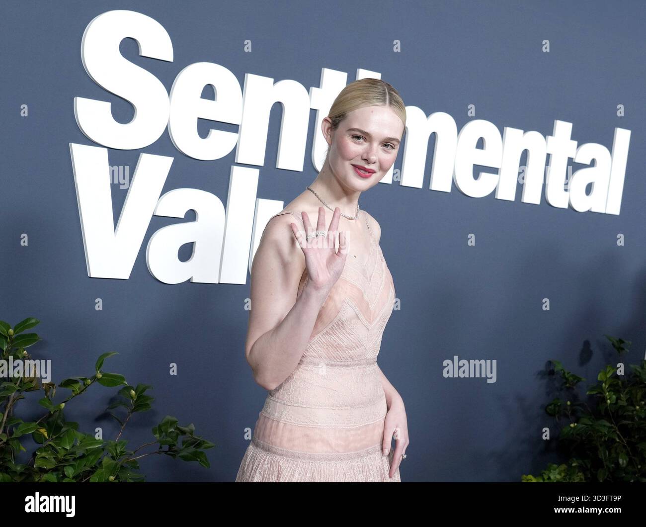 Elle Fanning arrives at the Neon's SENTIMENTAL VALUE Los Angeles ...