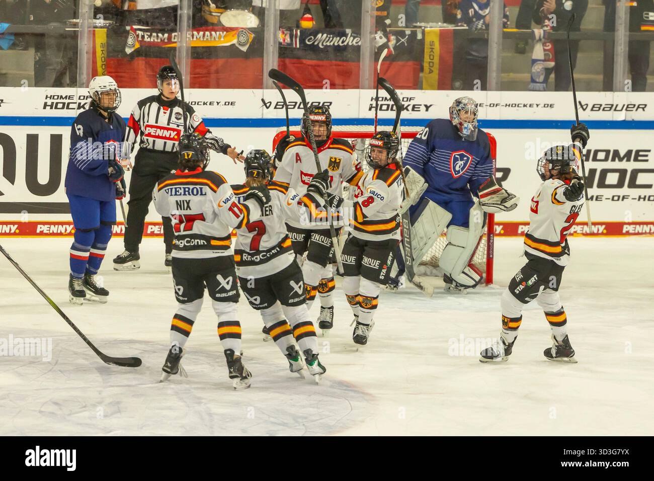 Landshut, Deutschland 05. November 2025: Eishockey - Deutschland-Cup ...