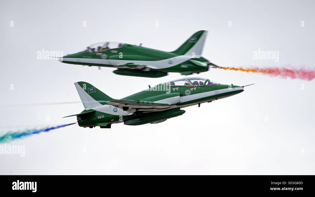 Saudi falcons display team hi-res stock photography and images - Alamy