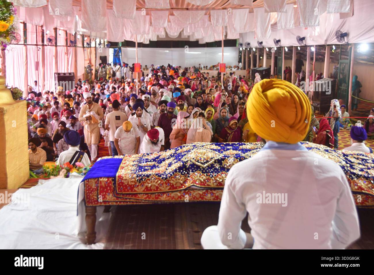 MUMBAI, INDIA - NOVEMBER 5: People from Sikh religion gathered to ...