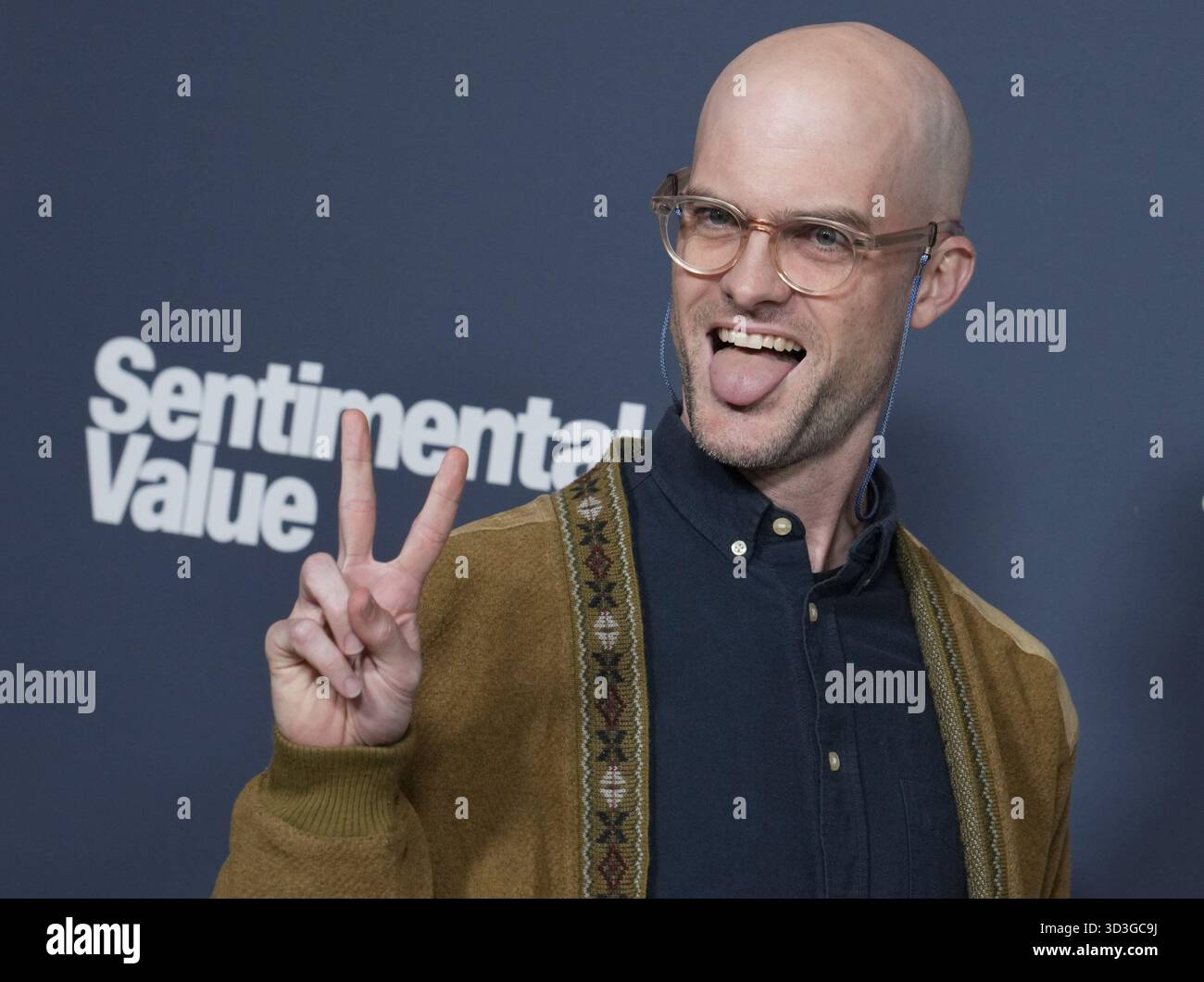 Daniel Scheinert arrives at the Neon's SENTIMENTAL VALUE Los Angeles ...