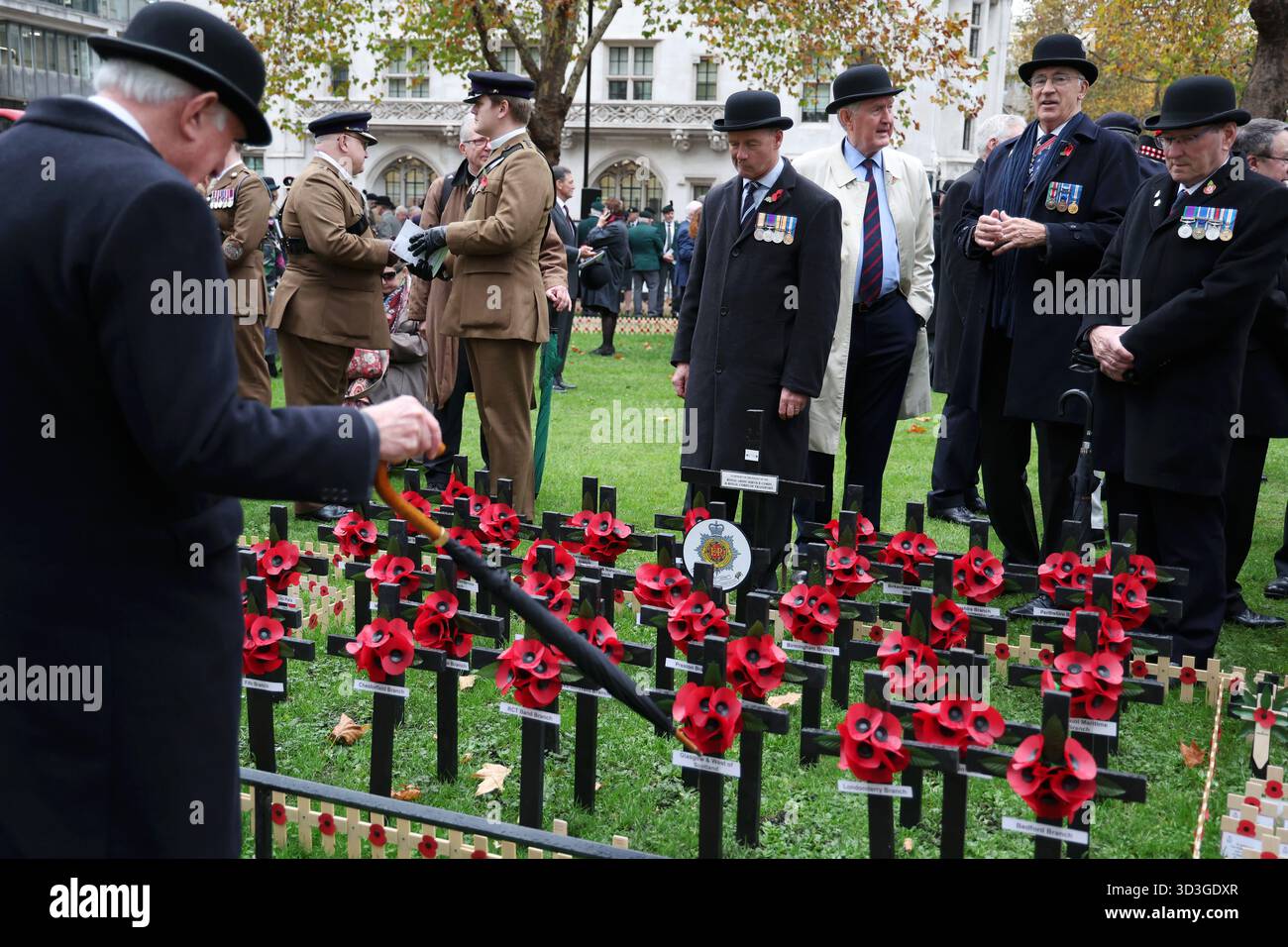 Veterans visit the 97th Field Of Remembrance at Westminster Abbey in ...