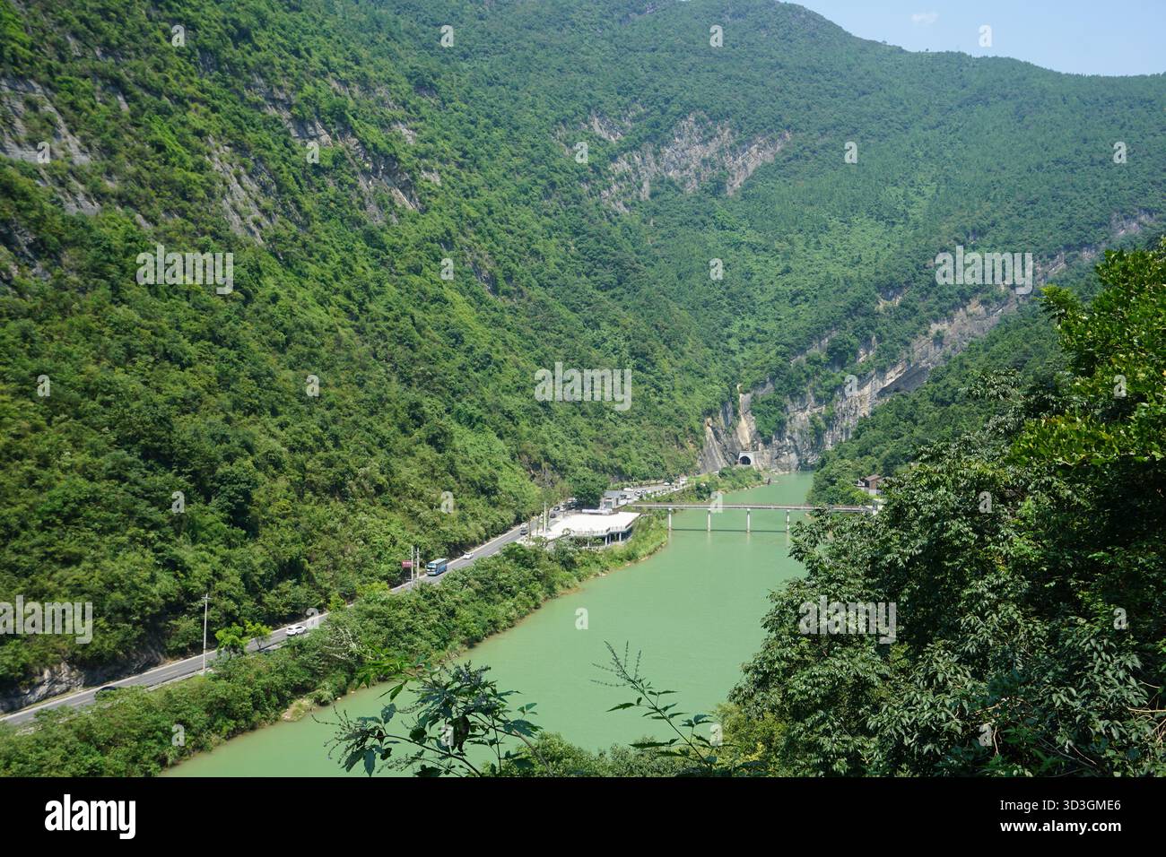 Fengdu (Chongqing), China: Fengdu Xueyu Cave Stock Photo - Alamy