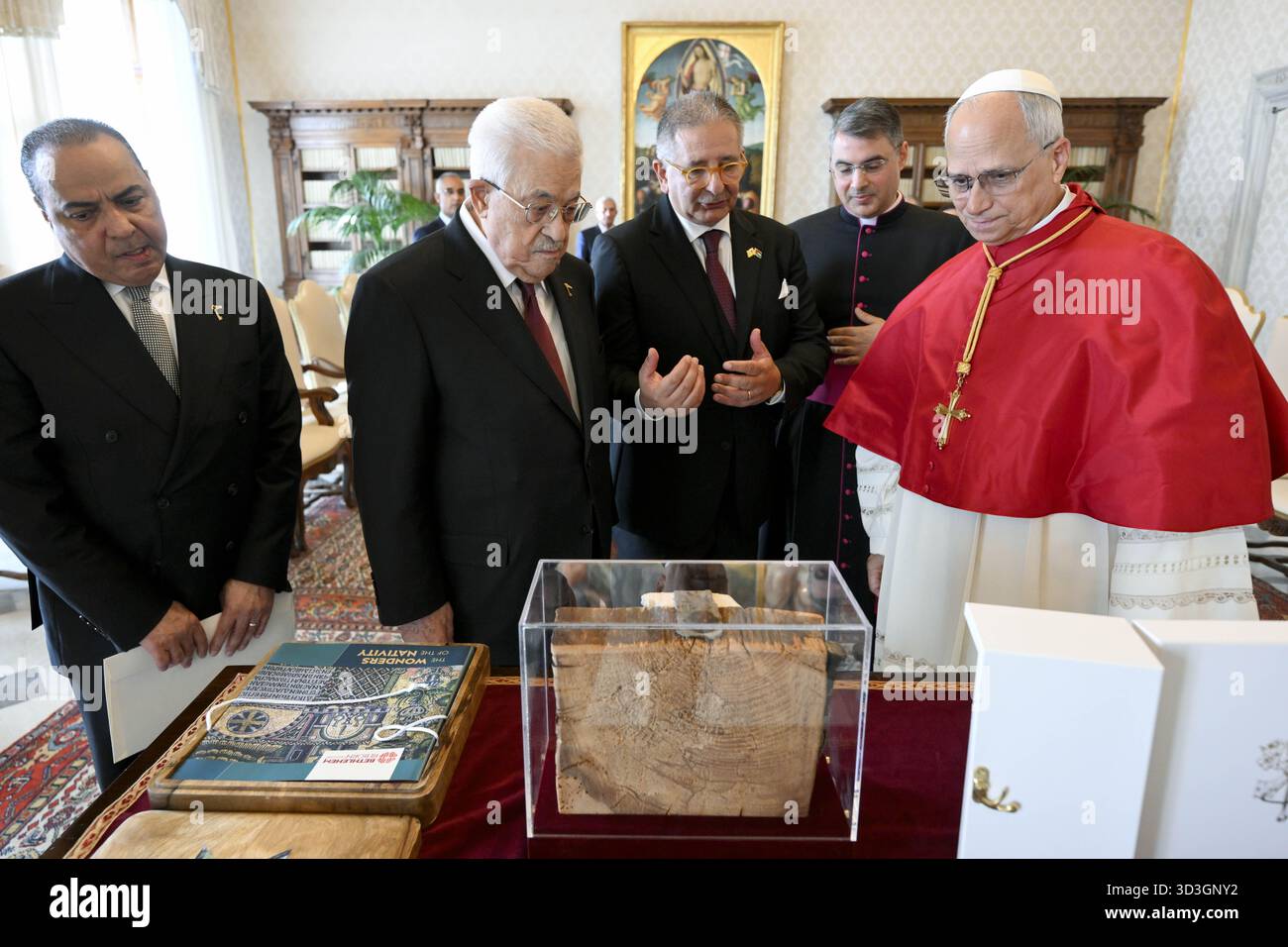 **NO LIBRI** Italy, Rome, Vatican, 2025/11/06 Pope Leo XIV receives in ...