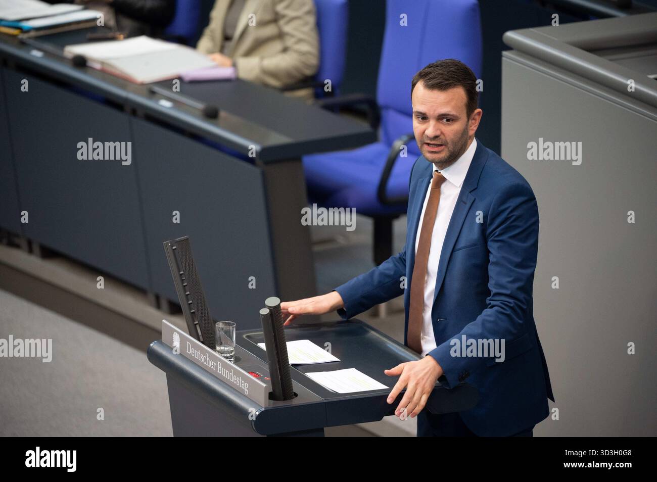 06 November 2025, Berlin: Florian Dorn (CSU) speaks during a debate in ...