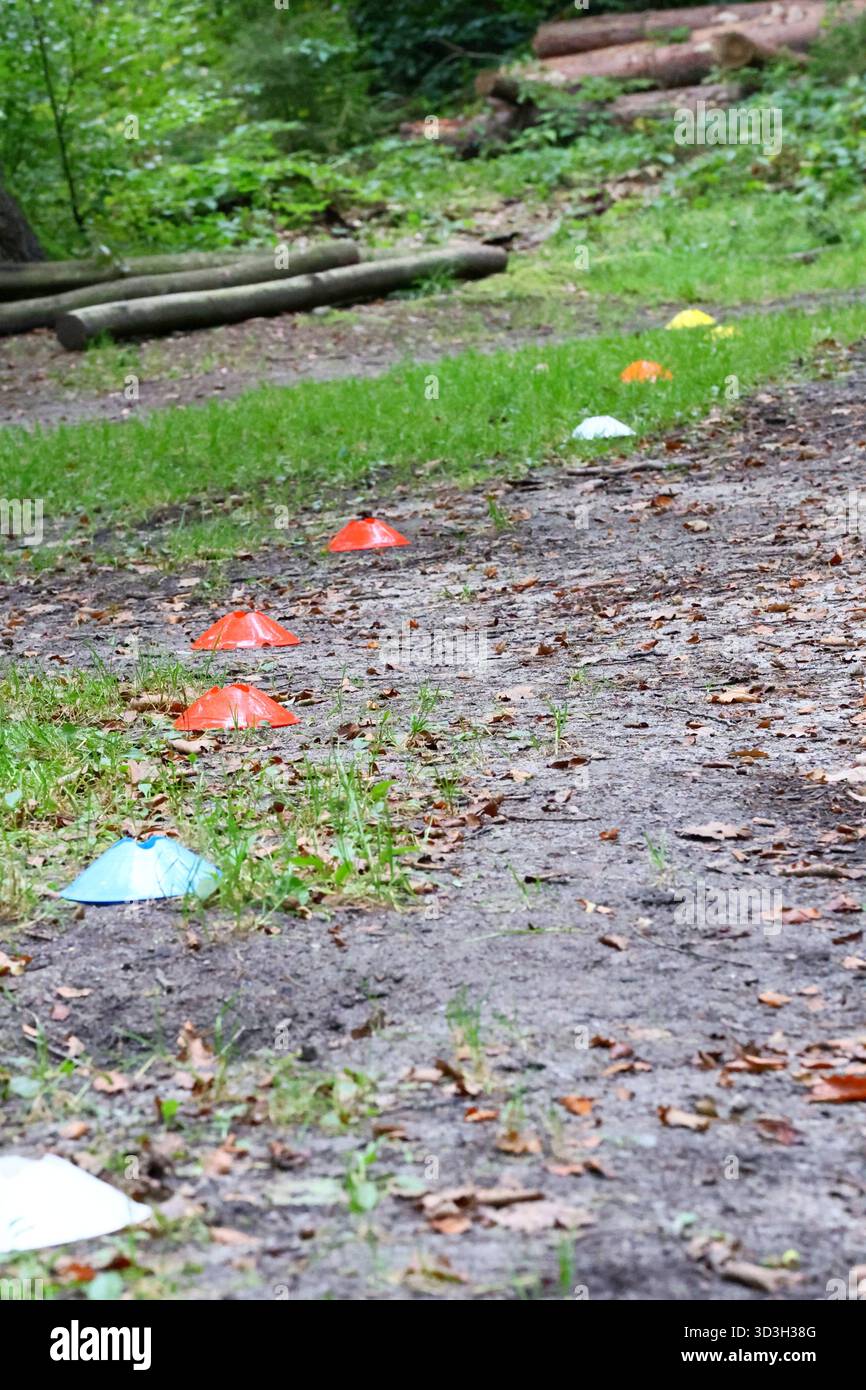 Dirt path in direction hi-res stock photography and images - Alamy