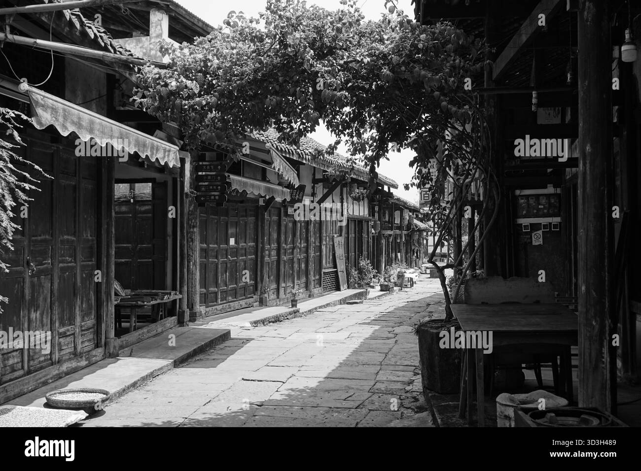 Laitan town, Hechuan (Chongqing), China: Streetscape along Shuncheng ...