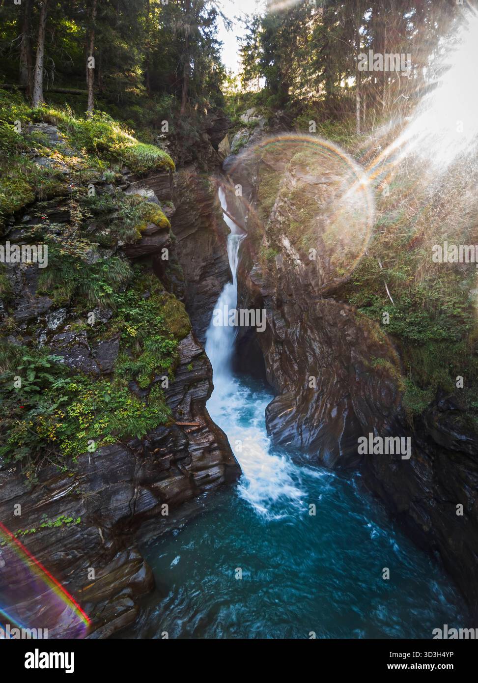 Stieber Wasserfall, Moos, Südtirol, Italien Stieber Wasserfall in Moos ...