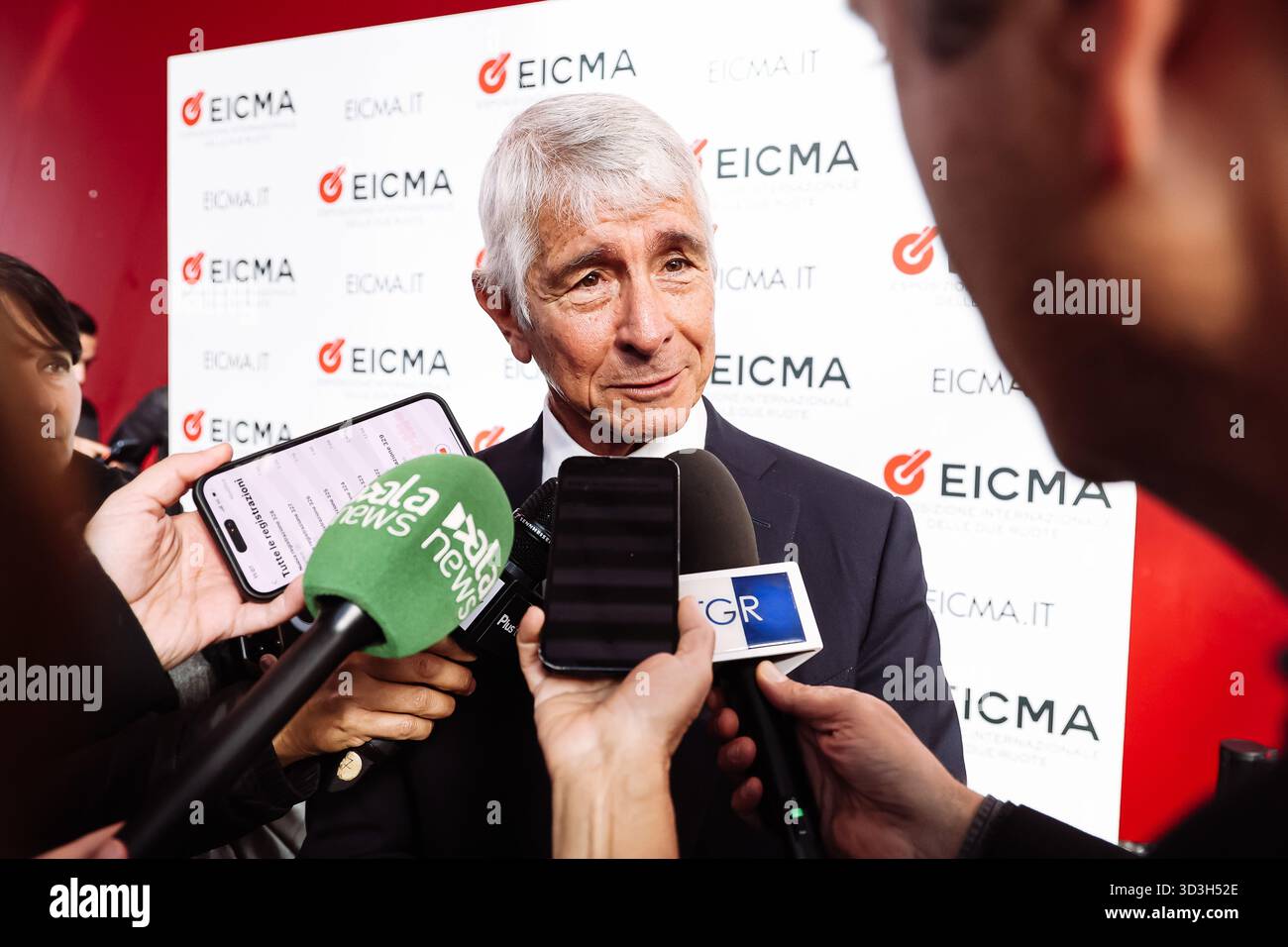 Milan, Institutional visits to the 82nd EICMA International Two-Wheeled ...