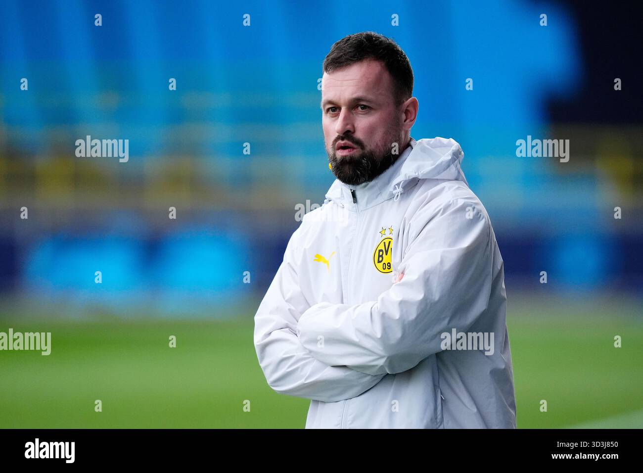Borussia Dortmund head coach Felix Hirschnagl during the UEFA Youth ...