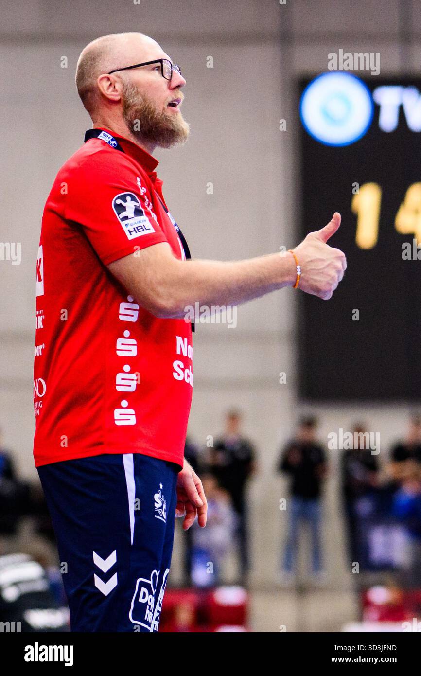05 November 2025, Baden-Württemberg, Stuttgart: Handball: DHB Cup, men ...