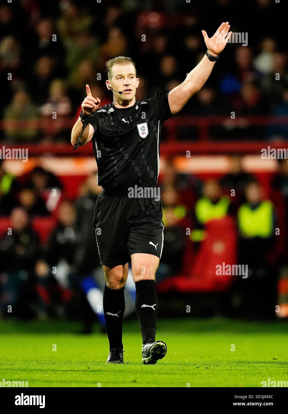 Referee Anthony Backhouse during the Sky Bet Championship match at the ...