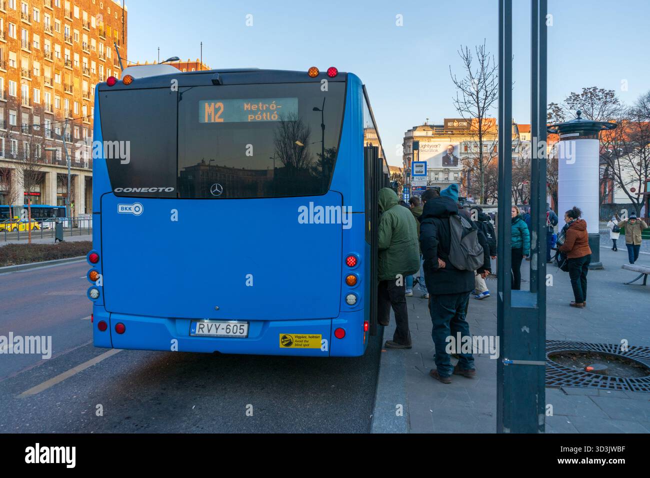 Mercedes conecto hi-res stock photography and images - Alamy