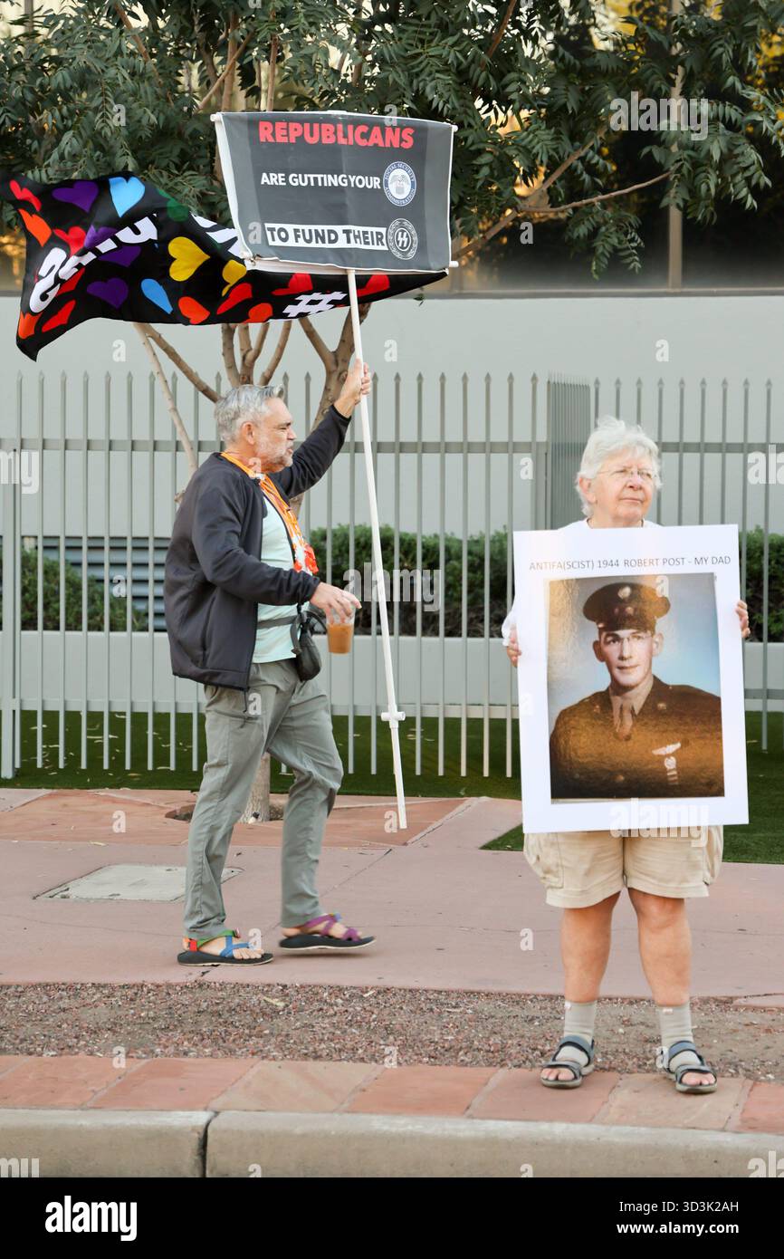 Protesters hold a Rush-Hour Resistance Rally in front of the ICE Field ...